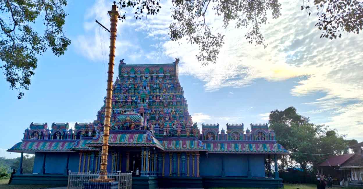 തല മുണ്ഡനം വഴിപാടായി നടത്തുന്ന കേരളത്തിലെ അപൂർവ ക്ഷേത്രം; പ്രത്യേകതക ...