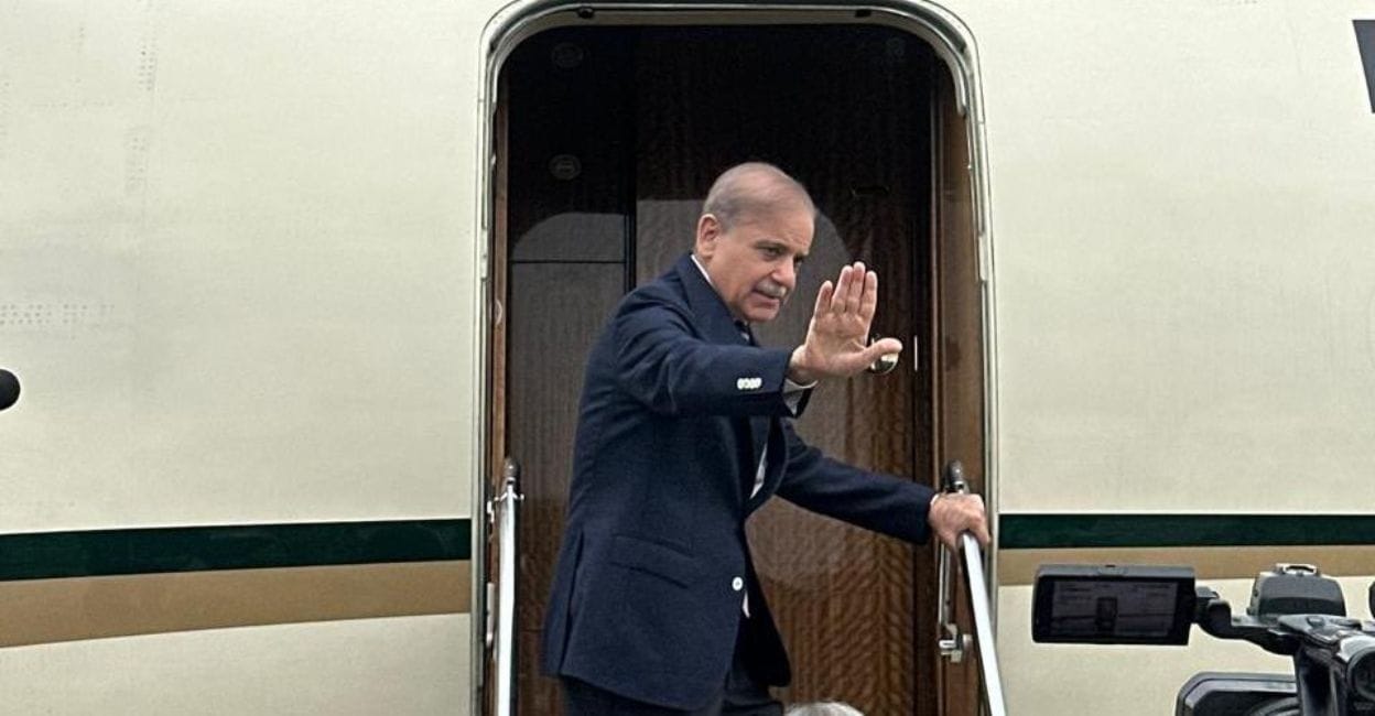 എണ്ണ വാങ്ങൽ ചെലവ് 160% കൂടി, പാക്കിസ്ഥാൻ സാമ്പത്തിക തകർച്ചയുടെ ...