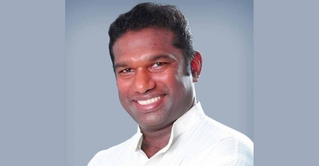 ഡോ.ജെ. രാജ്‌മോഹൻ പിള്ളയ്ക്ക് രബീന്ദ്രരത്ന പുരസ്‌കാരം | | ബിസിനസ് ന്യൂസ് ...