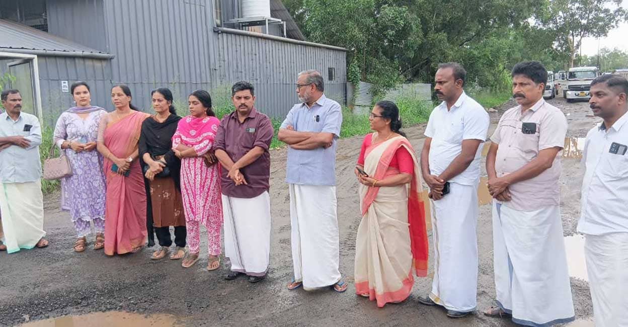 ചേർത്തല‌ നഗരസഭാപരിധിയിലെ വെള്ളക്കെട്ട് പരിഹരിക്കണം; പി.പ്രസാദ് എംഎ ...