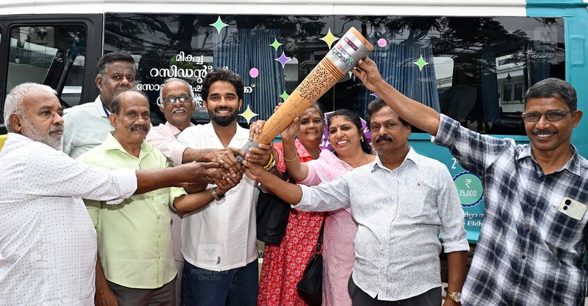 ചുറ്റുവട്ടം അവാർഡ് ‘ബാറ്റൺ ഓഫ് ചേഞ്ച്’ പ്രയാണം രണ്ടാം ഘട്ടം കൊച്ചിയി ...