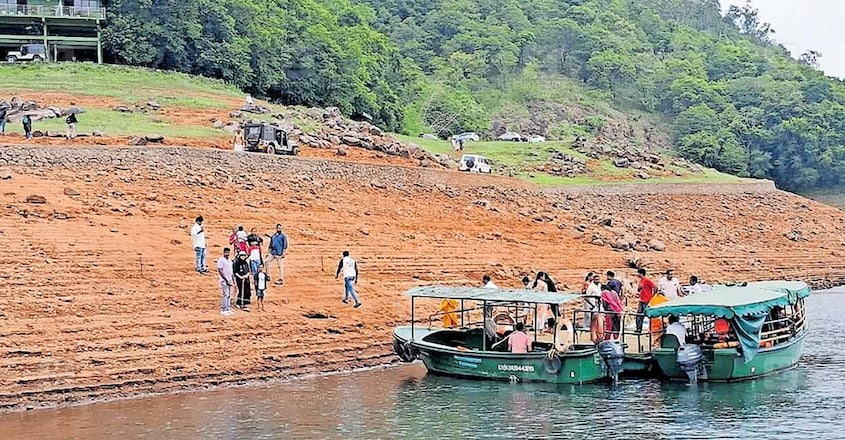 Visit 'Vaishali cave' and Idukki, Cheruthoni dams throughout the year ...