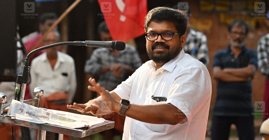 40 കോടിയുടെ ടെൻഡർ 140 കോടി ആക്കിയെന്ന് ഒറ്റവരിയിൽ രേഖപ്പെടുത്തി ...