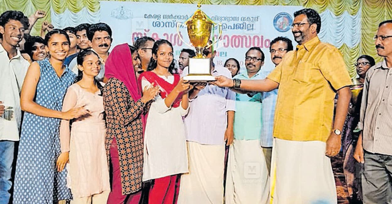 ശാസ്താംകോട്ട ഉപജില്ലാ കലോത്സവം: എച്ച്.എസ്, എച്ച്എസ്എസ് വിഭാഗങ്ങളി ...