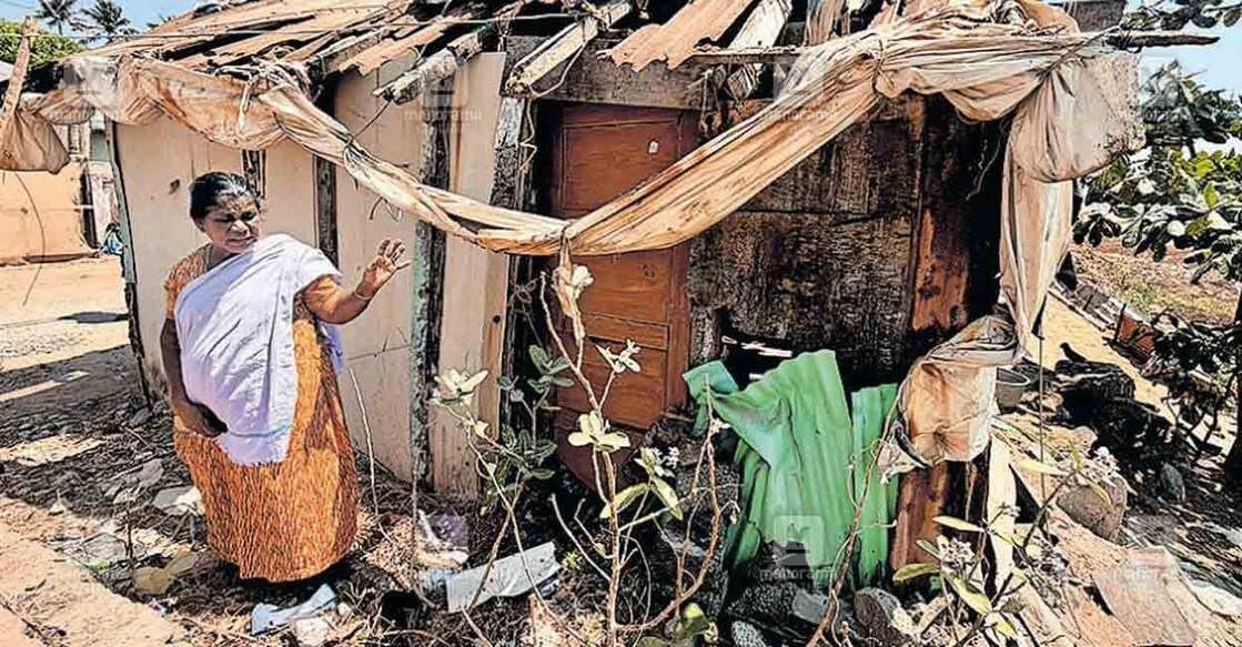 മേൽക്കൂര തകർന്നു നിൽക്കുന്ന ‘പകുതി വീട്ടിൽ’ താമസം; ഇവരെ ഇങ്ങനെ മാറ്റി ...