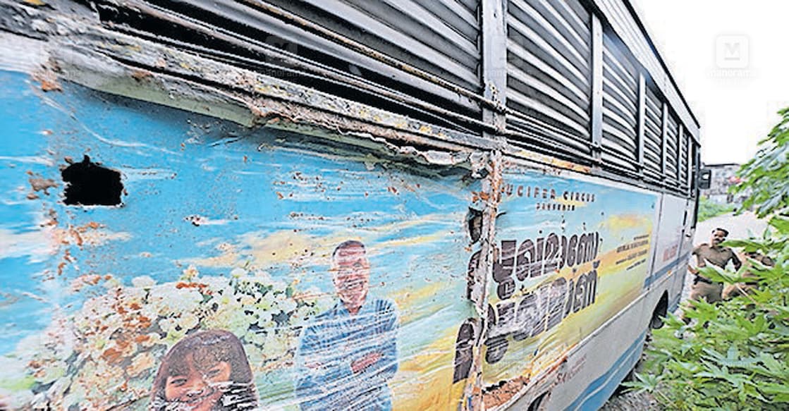 കെഎസ്ആർടിസി ബസ് മോഷ്ടിച്ച് കള്ളന്റെ ‘നഗരസവാരി’; മൂന്നര കിലോമീറ്ററോളം ...