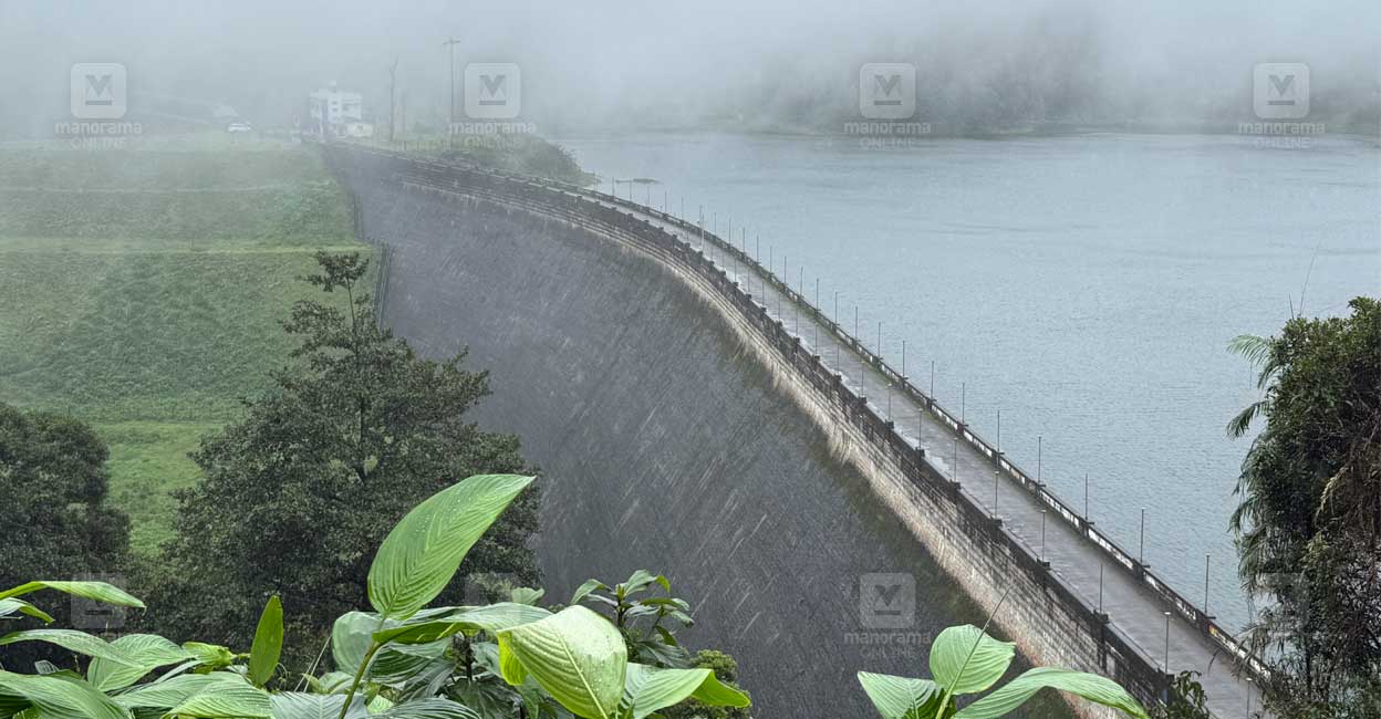 കക്കി– ആനത്തോട് അണക്കെട്ടിലേക്കു ശക്തമായ നീരൊഴുക്ക്; ഒന്നാം നമ്പർ ഷട്ട ...