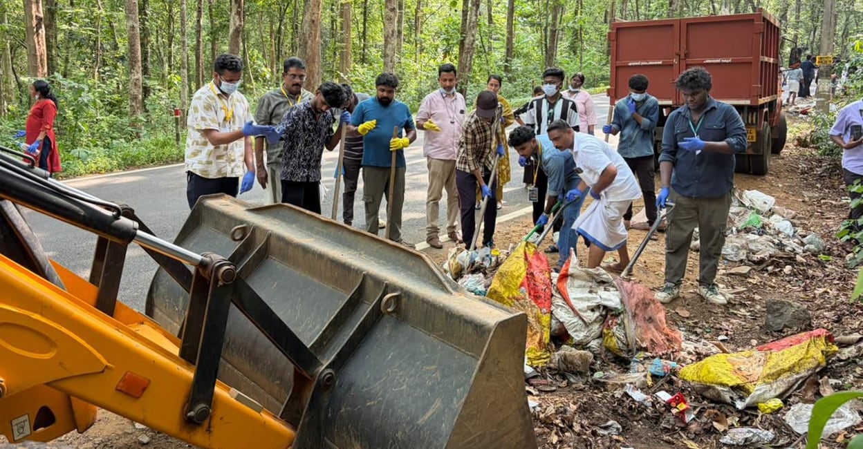 ‘വേര് –2026’ ശുചീകരണ യജ്ഞം നടത്തി; ശേഖരിച്ചത് 10 ടണ്ണോളം മാലിന്യം ...