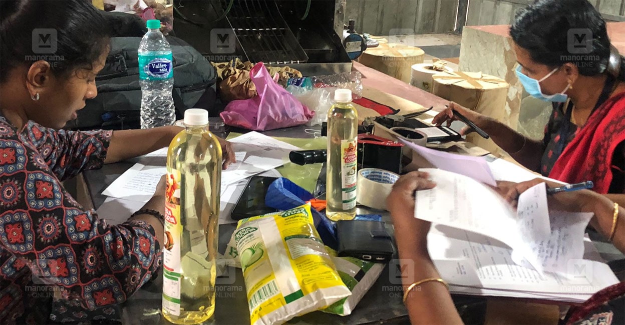 ‘ഓപ്പറേഷൻ ലൈഫ്’: 7 ജില്ലകളിലായി പിടികൂടിയത് 16,565 ലീറ്റർ വെളിച്ചെണ്ണ ...