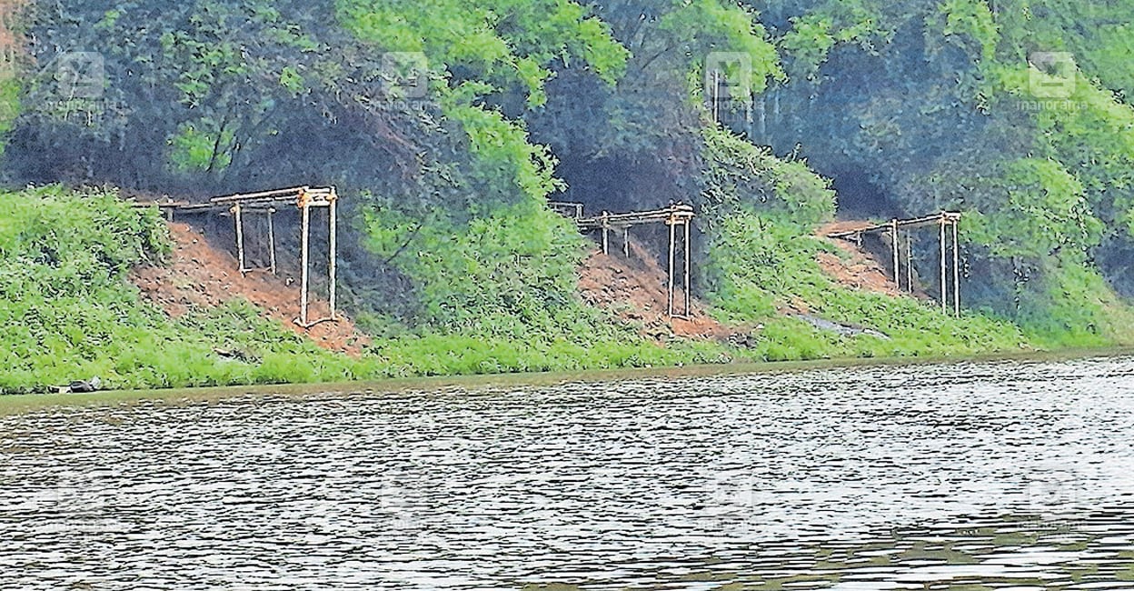 കബനിക്കരയിൽ മീൻ തട്ടുകളൊരുങ്ങി; പുഴയോരത്ത് ഇനി വലവീശുകാരുടെ മത്സരം ...
