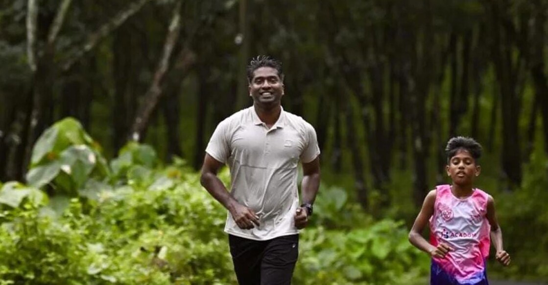 കലക്ടർ സാറേ... ഓടി തോൽപ്പിച്ചാൽ സ്കൂളിന് അവധി തരുമോ? - Collector | chool Holiday | Challenge ...