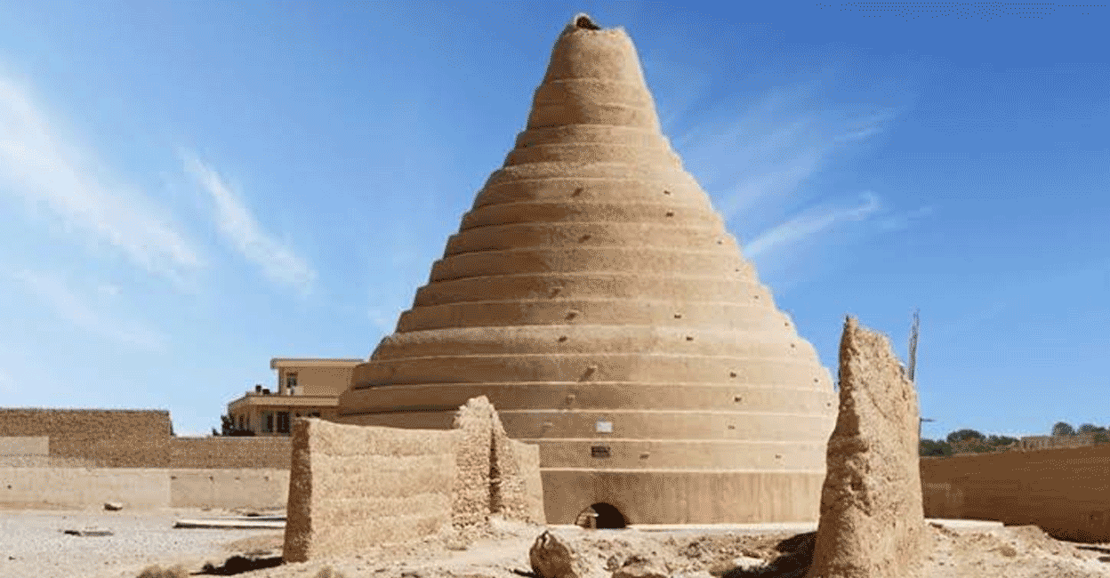 മരുഭൂമിയിൽ ഐസ് കയറ്റിവിട്ട പേർഷ്യക്കാർ! യഖ്ചാൽ: പ്രാചീനകാലത്തെ വമ്പ ...