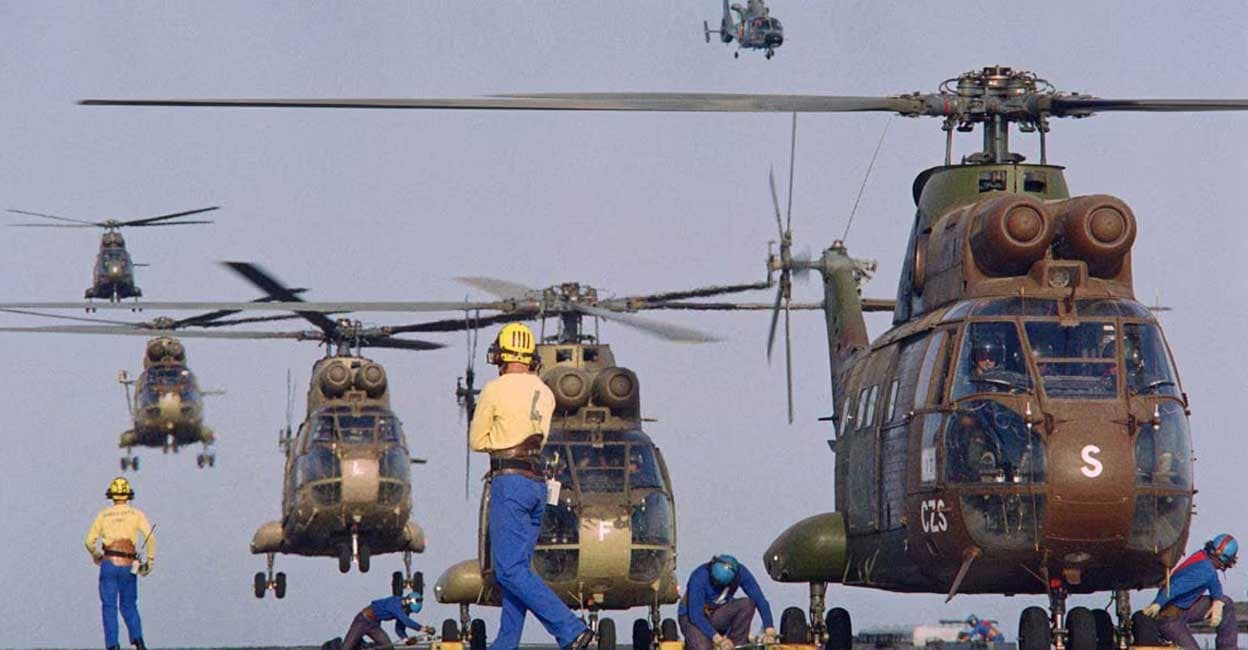 ഹെലികോപ്‌റ്ററിന്റെ ഇരമ്പം; പിന്നാലെ ഷെയ്‌ഖ് ജാബറിന്റെ കൊട്ടാരത്തിൽ സ് ...