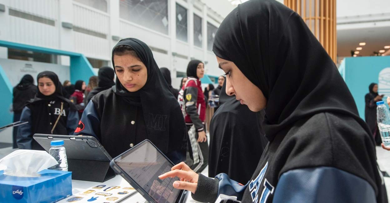 ഓൺലൈൻ പഠനത്തിന് കർശന മാനദണ്ഡങ്ങൾ; ദുബായിലെ സ്കൂളുകൾക്ക് കെഎച്ച്ഡിഎ നി ...