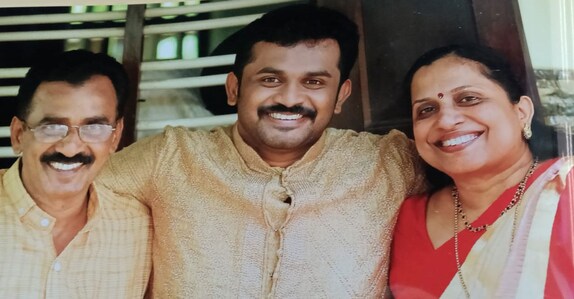 അന്ന് അച്ഛനോട് ആ സംവിധായകൻ അലറി വിളിച്ചു, അങ്ങനെയാകാം തരുൺ സൗമ്യനായത് ...