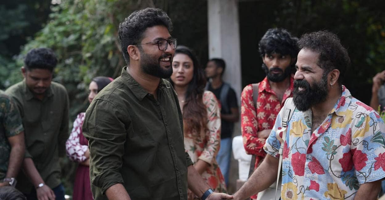സിനിമാ ജീവിതത്തിലെ ആദ്യ പൊലീസ് വേഷം ചെയ്യാൻ പാർവതി തിരുവോത്ത് ...