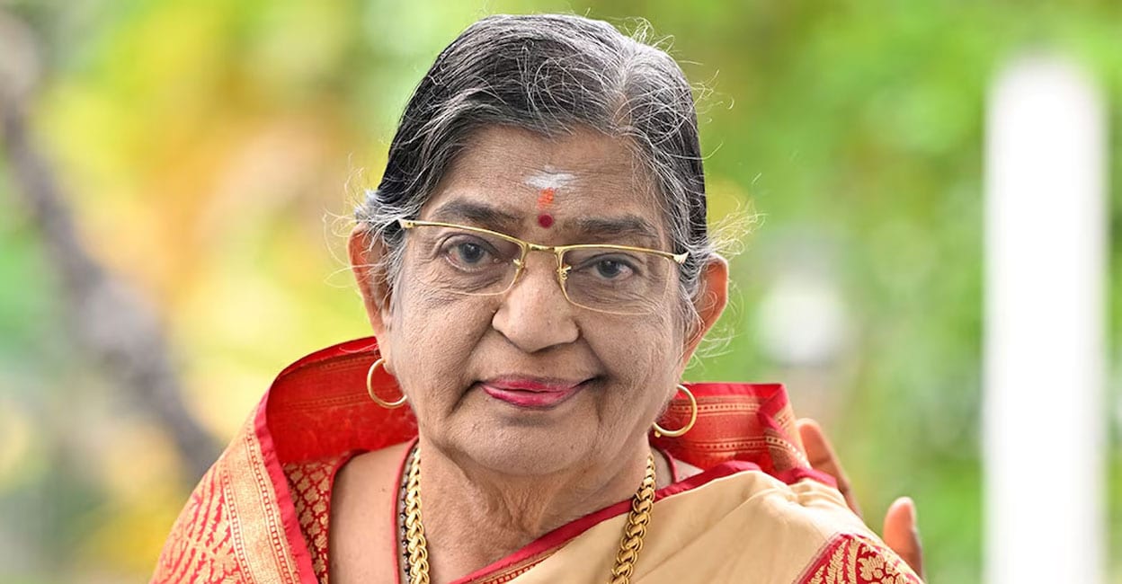 മലയാളികളുടെ സ്വരസൗന്ദര്യത്തിന് ഇന്ന് പിറന്നാൾ; തൊണ്ണൂറിന്റെ നിറവി ...