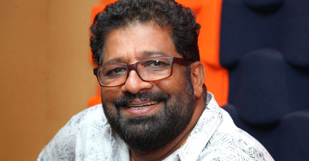സംവിധായകൻ വി.എം.വിനു മേയർ സ്ഥാനാർഥി? കോഴിക്കോട്ട് സർപ്രൈസ് നീക്കവുമായി ...