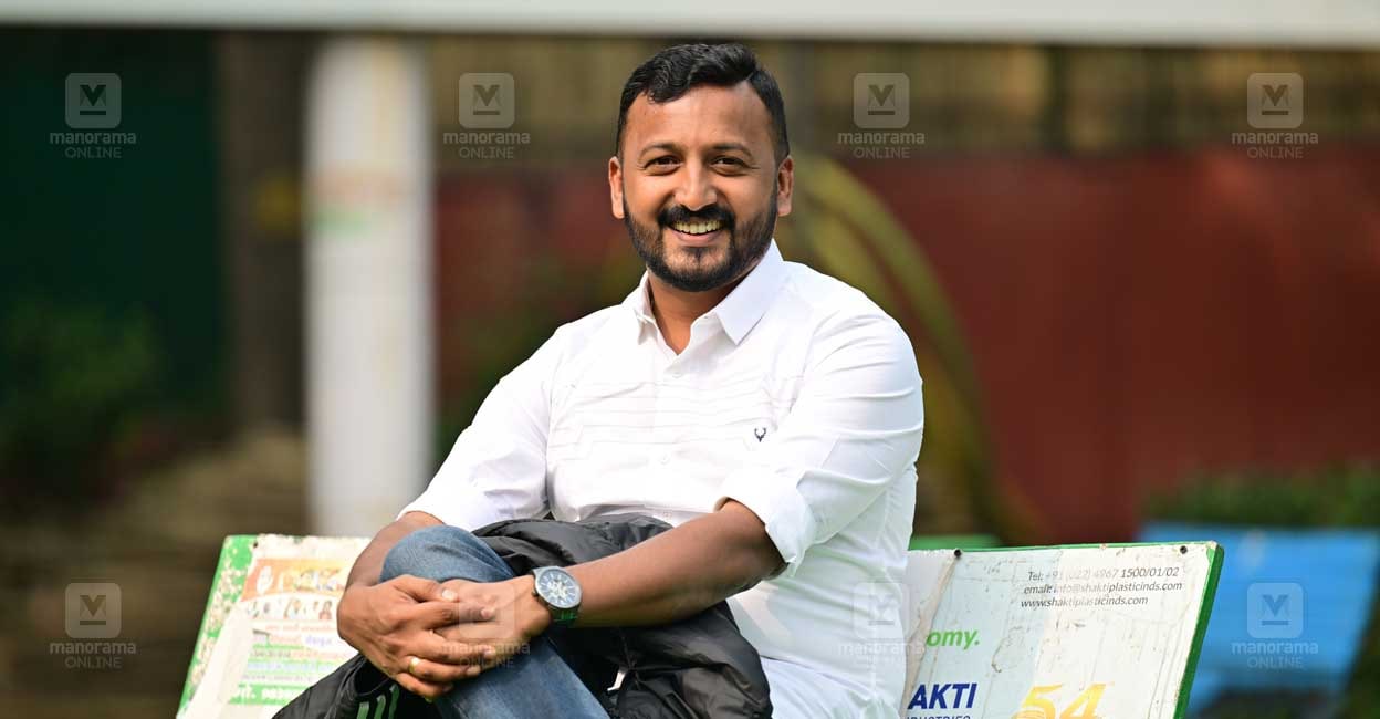 ഒളിവു ജീവിതം അവസാനിപ്പിച്ച് രാഹുൽ മാങ്കൂട്ടത്തിൽ | മനോരമ ഓൺലൈൻ ന്യൂസ് ...