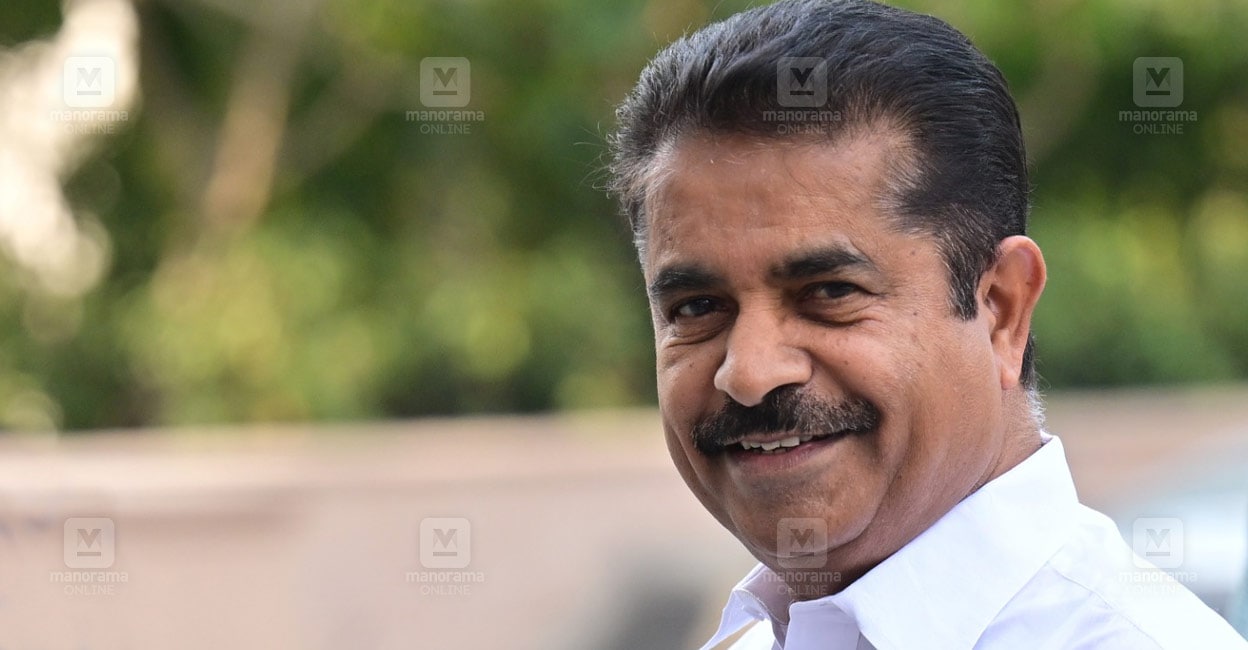 പ്രസ്താവന വളച്ചൊടിച്ചു, എന്നും അതിജീവിതയ്ക്ക് ഒപ്പം: ‘യുടേൺ’ അടിച്ച് അടൂർ പ്രകാശ് | മനോരമ ഓൺലൈ ...