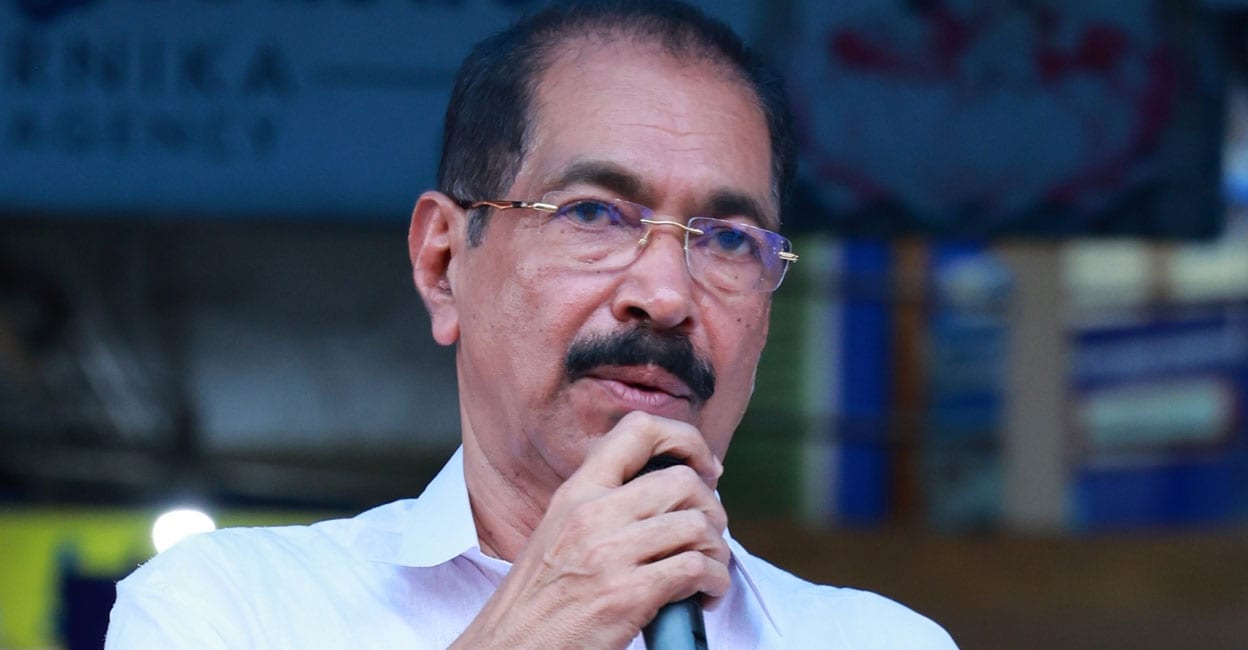 ‘വാസവനും വീണയും തേച്ചുമായ്ച്ച് കളയാൻ ശ്രമിച്ചാൽ വിലപ്പോകില്ല, കെട്ടിടം ...