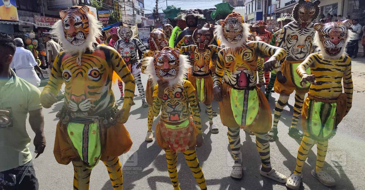 പുലി വന്നേ... തേക്കിൻകാട് പുലി ഇറങ്ങി; റൗണ്ടടിച്ചു.. | Pulikali Thrissur | Thrissur Pulikali ...