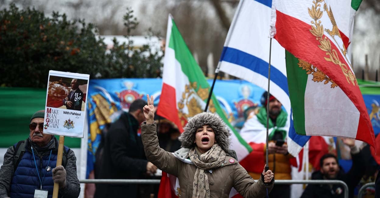 പ്രക്ഷോഭത്തിനൊപ്പം പാരിസ്ഥിതിക തകർച്ചയും; വെള്ളമില്ലാതെ ഇറാൻ ജനത–Iran ...