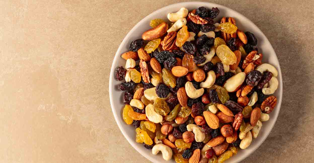 നട്‌സും ഡ്രൈ ഫ്രൂട്സും സ്ഥിരമായി കഴിക്കാറുണ്ടോ?എങ്കിൽ ഇത് അറിഞ്ഞു വച്ചോളൂ | Best Times to Eat ...