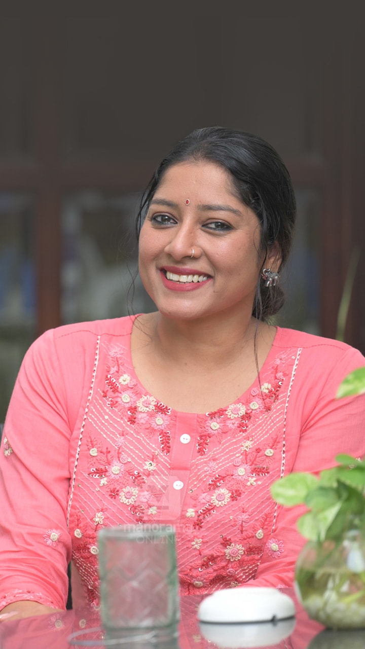 റിലേഷൻഷിപ്പിൽ സംഭവിച്ചത് | Anumol Reveals | Dr Radhi | Heart Beat