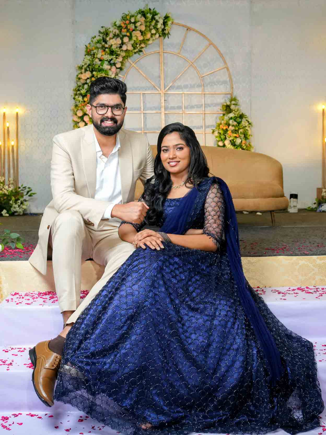 ഏതു വിഷമത്തിലും താങ്ങാവുന്ന കൂട്ട്: ഈ പ്രണയക്കൂട് മനോഹരമെന്ന് ബേസിലും ...