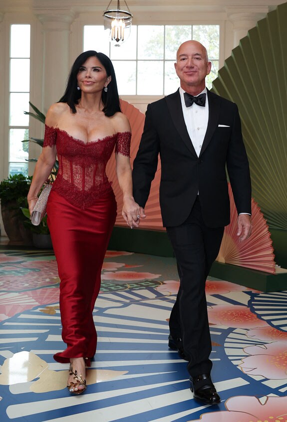 Jeff Bezos and Lauren Sanchez Wedding in Venice | ‘പൊടിക്കുന്നത്’ 138 കോടിയിലേറെ രൂപ, വധുവിന്റെ ...