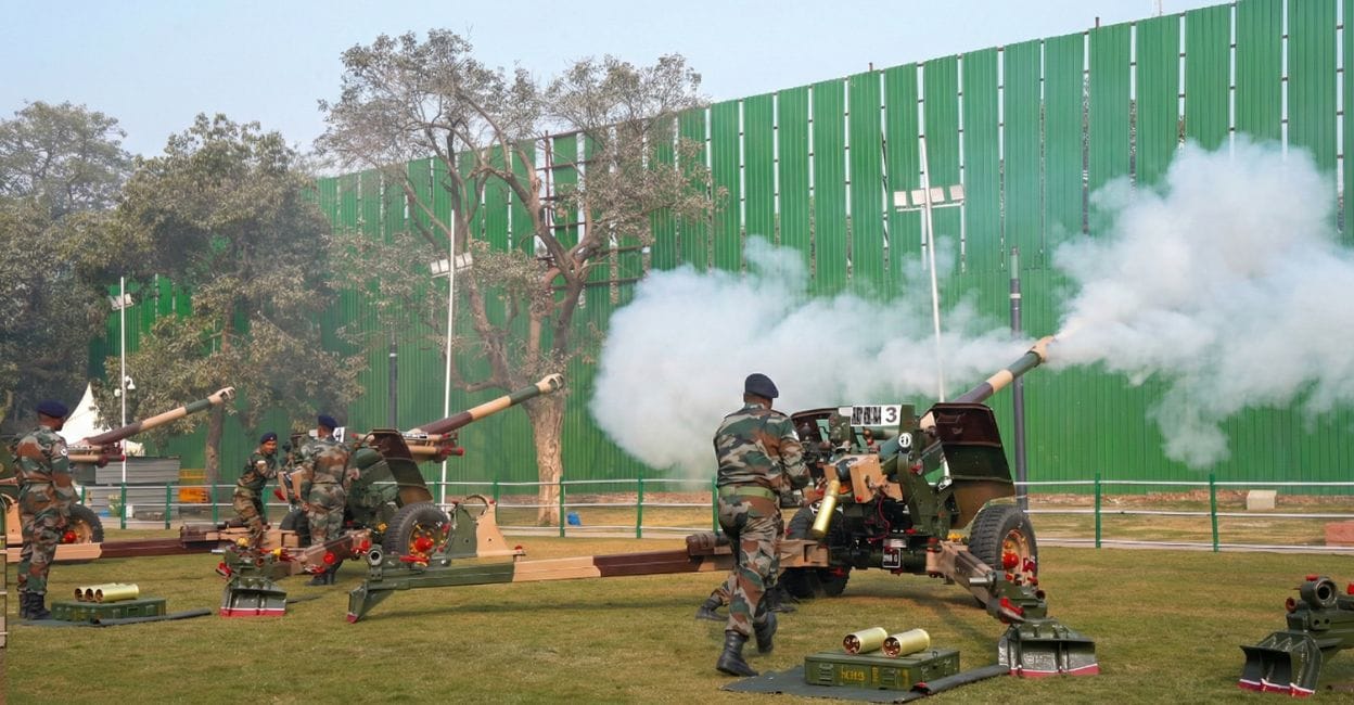 റിപ്പബ്ലിക് ദിനത്തിലെ 21 ഗണ്‍ സല്യൂട്ട്,, വെറുമൊരു ആചാരമല്ല: ചരിത്രവും ...