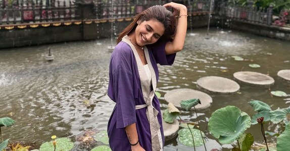 ഹേയ്...നീ എന്ത് സുന്ദരി; ബാലിയുടെ ഹൃദയം തൊട്ട് പ്രിയ വാരിയർ | ബാലി ...