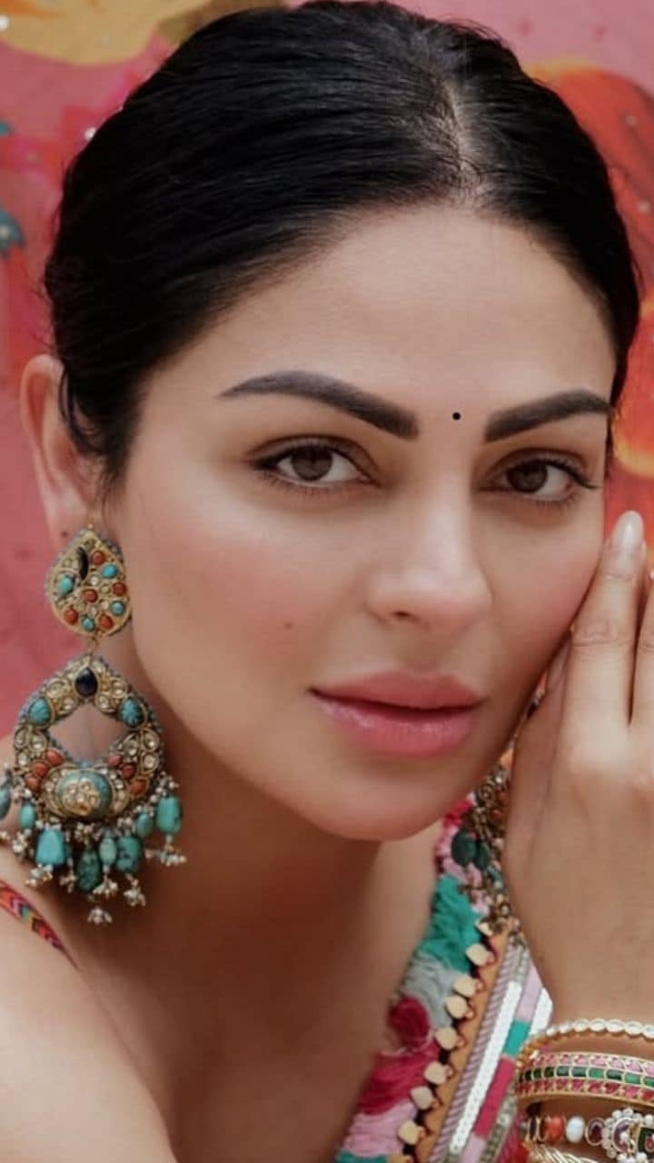 Neeru Bajwa