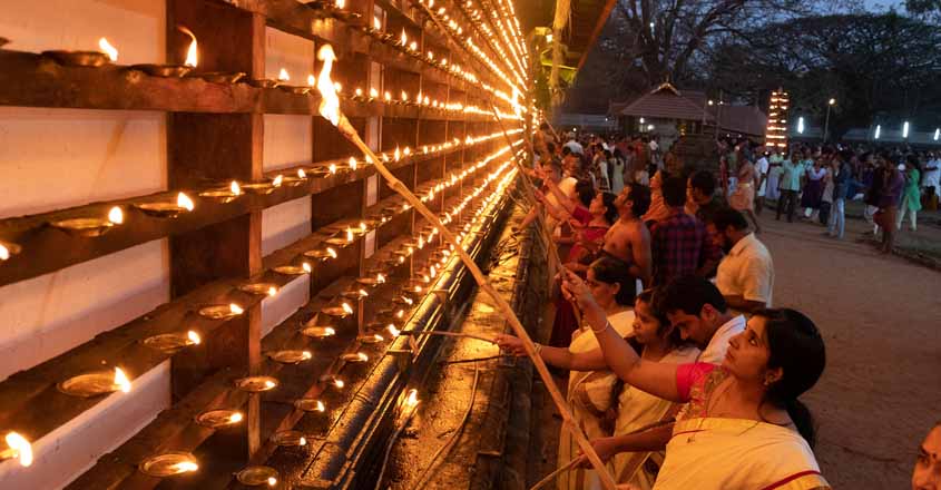 ചുറ്റുവിളക്ക് വഴിപാടു നേർന്നാൽ | Significance of Chuttuvilakk ...