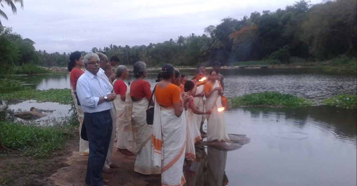 ആചാരാനുഷ്ഠാനങ്ങളിൽ പ്രത്യേകത നിറഞ്ഞ ആനിക്കോട് അഞ്ചുമൂർത്തി ക്ഷേത്രം ...