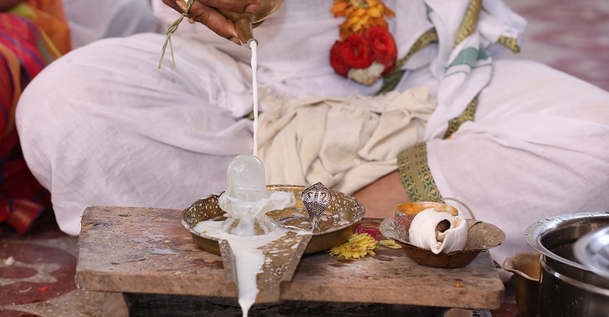 അഭിഷേകങ്ങളും അവയുടെ ഫലസിദ്ധിയും; വിദ്യയുണ്ടാകാൻ പനിനീർ അഭിഷേകം ...