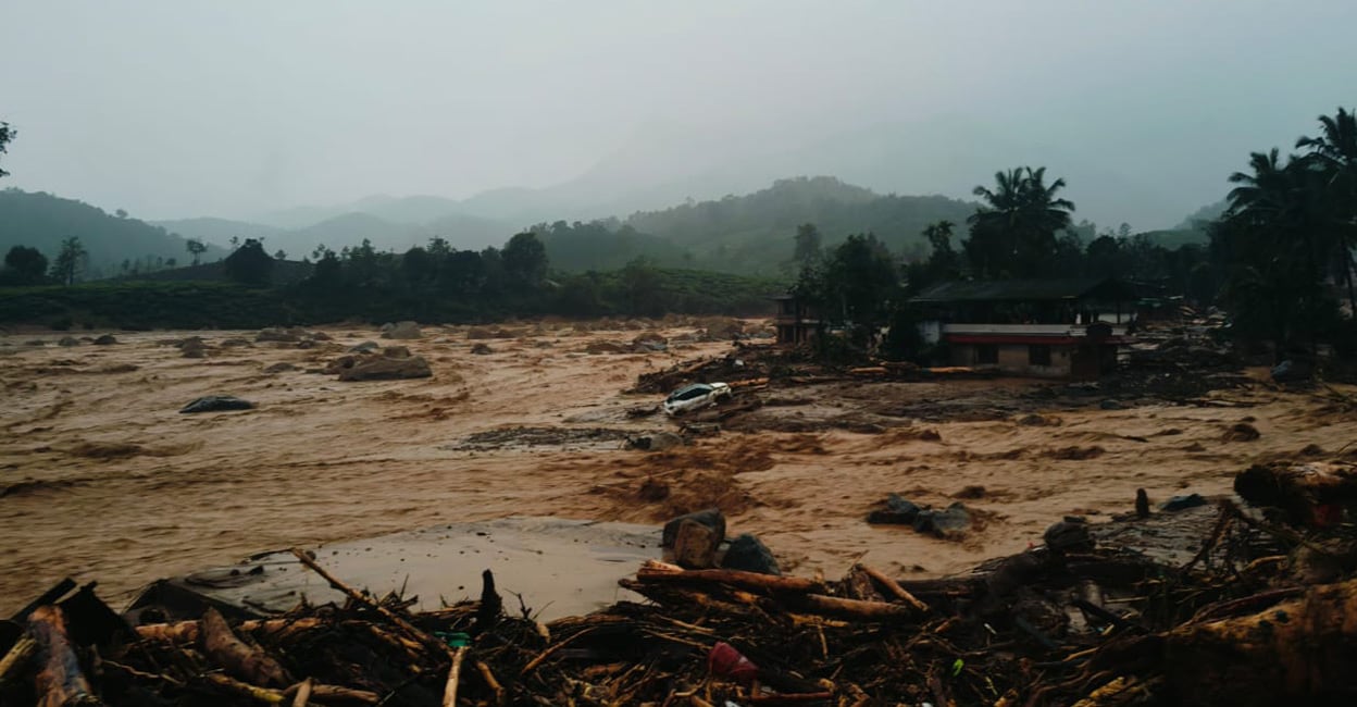 Massive landslides strike Wayanad - LIVE UPDATES | വയനാട് ഉരുൾപൊട്ട ...