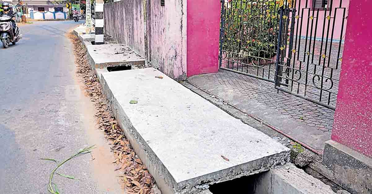 ഓട നിർമാണം അശാസ്ത്രീയം: നാട്ടുകാർക്ക് ഉപദ്രവമായി