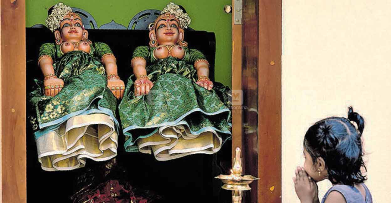 ഓണാട്ടുകരപ്പൂരം... ചെട്ടികുളങ്ങര ദേവീക്ഷേത്രത്തിൽ കുംഭഭരണി കെട്ടുകാഴ്ച ...