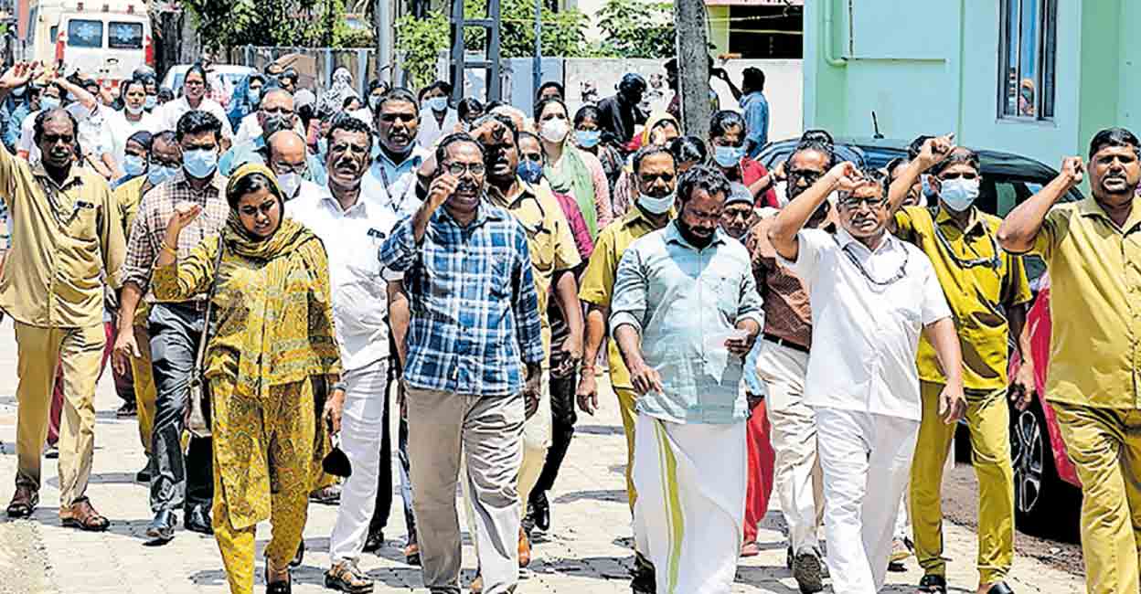 ‘അവസാനം അതൊരു അടിപിടി കേസ് മാത്രമായി മാറുമായിരിക്കും’: ഡോ. രാഹുൽ മാത്യു പറയുന്നു | Vandana ...