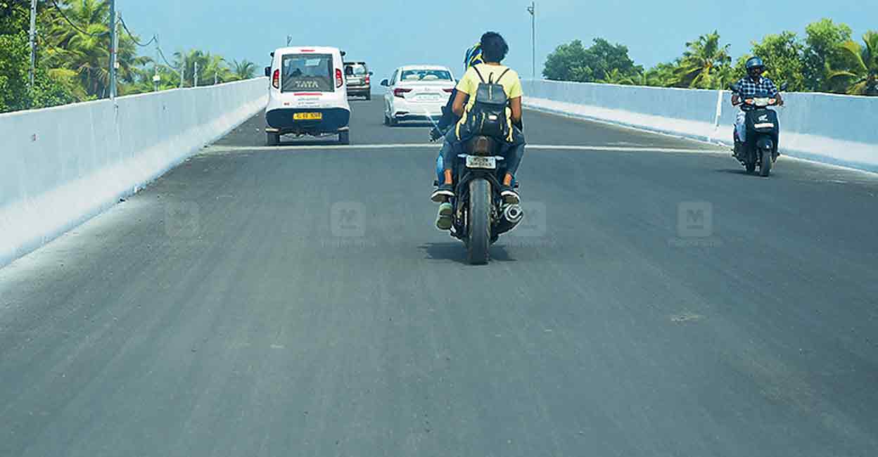 നഗരവീഥികളിൽ പാതി പ്ലാസ്റ്റിക്; ക്ലീൻ കേരള കമ്പനിയിലെ പ്ലാസ്റ്റിക് ...