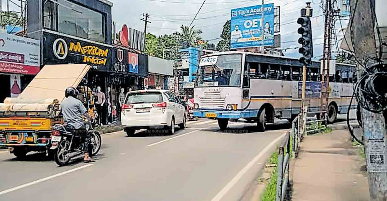 സിഗ്നൽ പേരിനു മാത്രം; അപകട കേന്ദ്രമായി മിച്ചൽ ജംക്‌ഷൻ