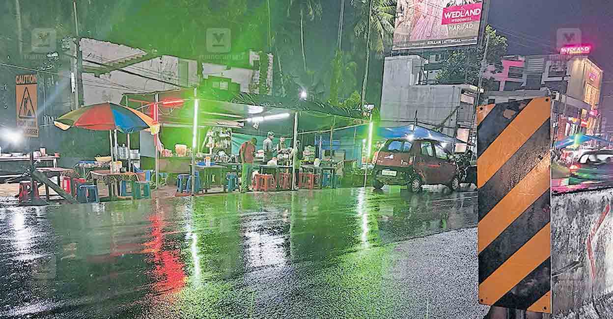 എവിടെ നമ്മുടെ നടപ്പാതകൾ ? റോഡരിക് കയ്യേറി വഴിയോരക്കച്ചവടം വ്യാപകം; കാ ...