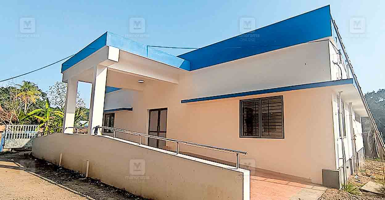 ജില്ലാ ആശുപത്രിയിൽ ചികിത്സയില്ല; നിസ്സാര രോഗത്തിനും മെഡി. കോളജിലേക്കു റഫർ ചെയ്യുന്നു