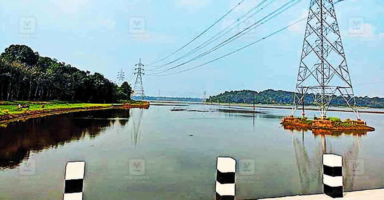പെരുവേലിൽചാൽ പുഞ്ച വെള്ളക്കെട്ടിൽ; ആശങ്കയിൽ കർഷകർ | Charummood farmers ...