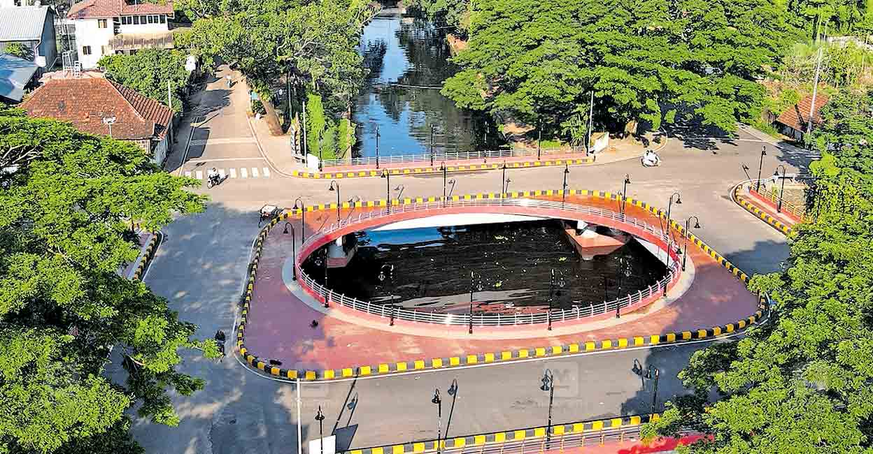 പ്രേംനസീർ മുതൽ ഷാരൂഖ് ഖാൻ വരെ; സ്റ്റാർ ലൊക്കേഷൻ ആയിരുന്ന മുപ്പാലം ഇനി ...