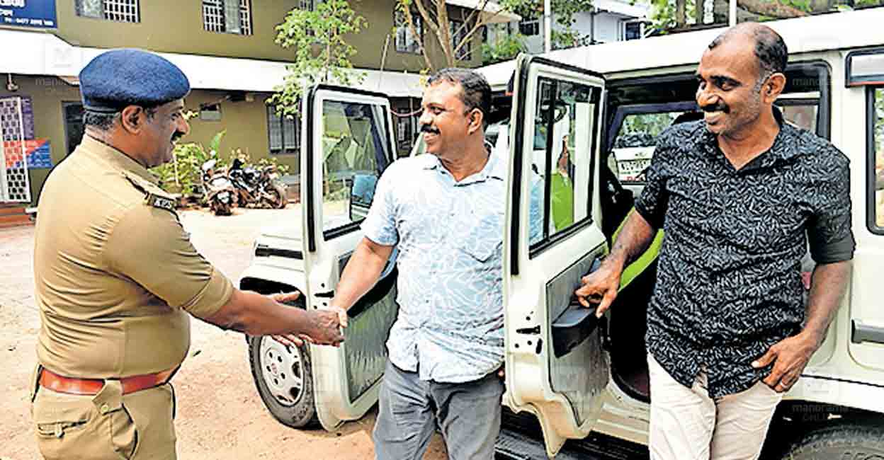 വിരലടയാളം പതിയാതിരിക്കാൻ കയ്യുറ; പക്ഷേ, കയ്യിലെ പച്ചകുത്തിയ പാട് ...