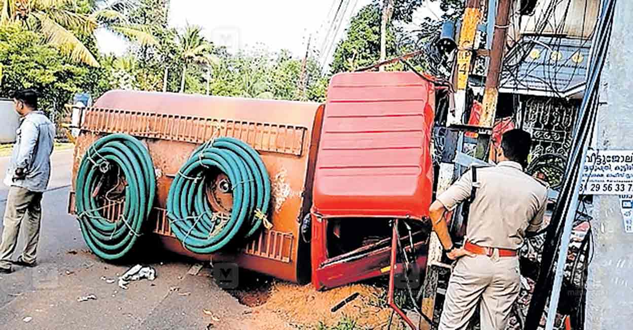 കെപി റോഡിലും കൊല്ലം –തേനി ദേശീയപാതയിലും അപകട പരമ്പര: കാരണം അമിതവേഗം ...
