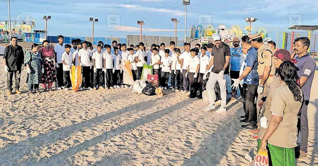ആലപ്പുഴ ബീച്ച് ശുചീകരിച്ചു | Alappuzha beach cleaning | Student Police ...
